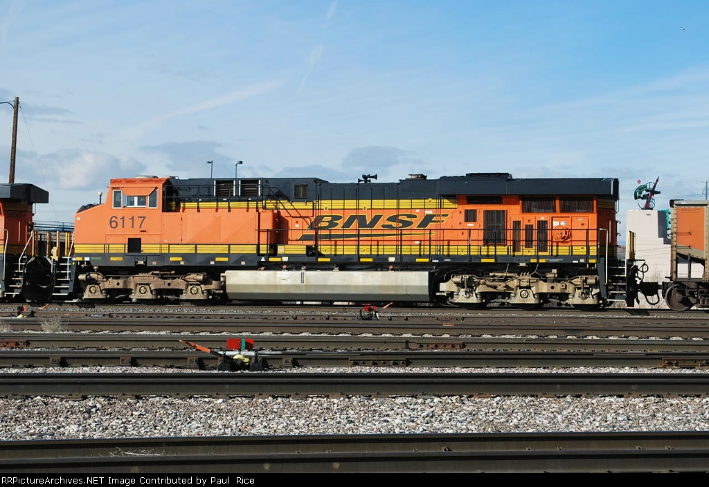 BNSF 6117